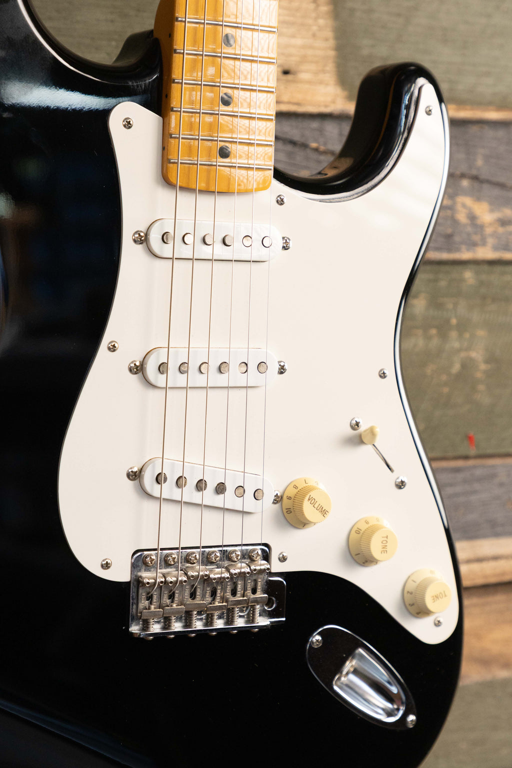 2004-2005 Fender ST-57 - Black – Clingan Guitars
