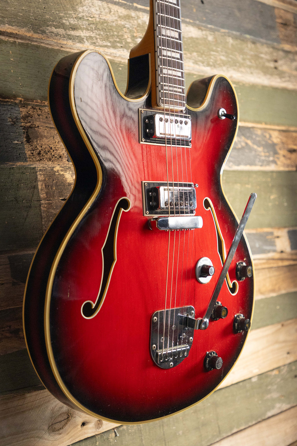 Eston DS-2T Hollowbody – Clingan Guitars
